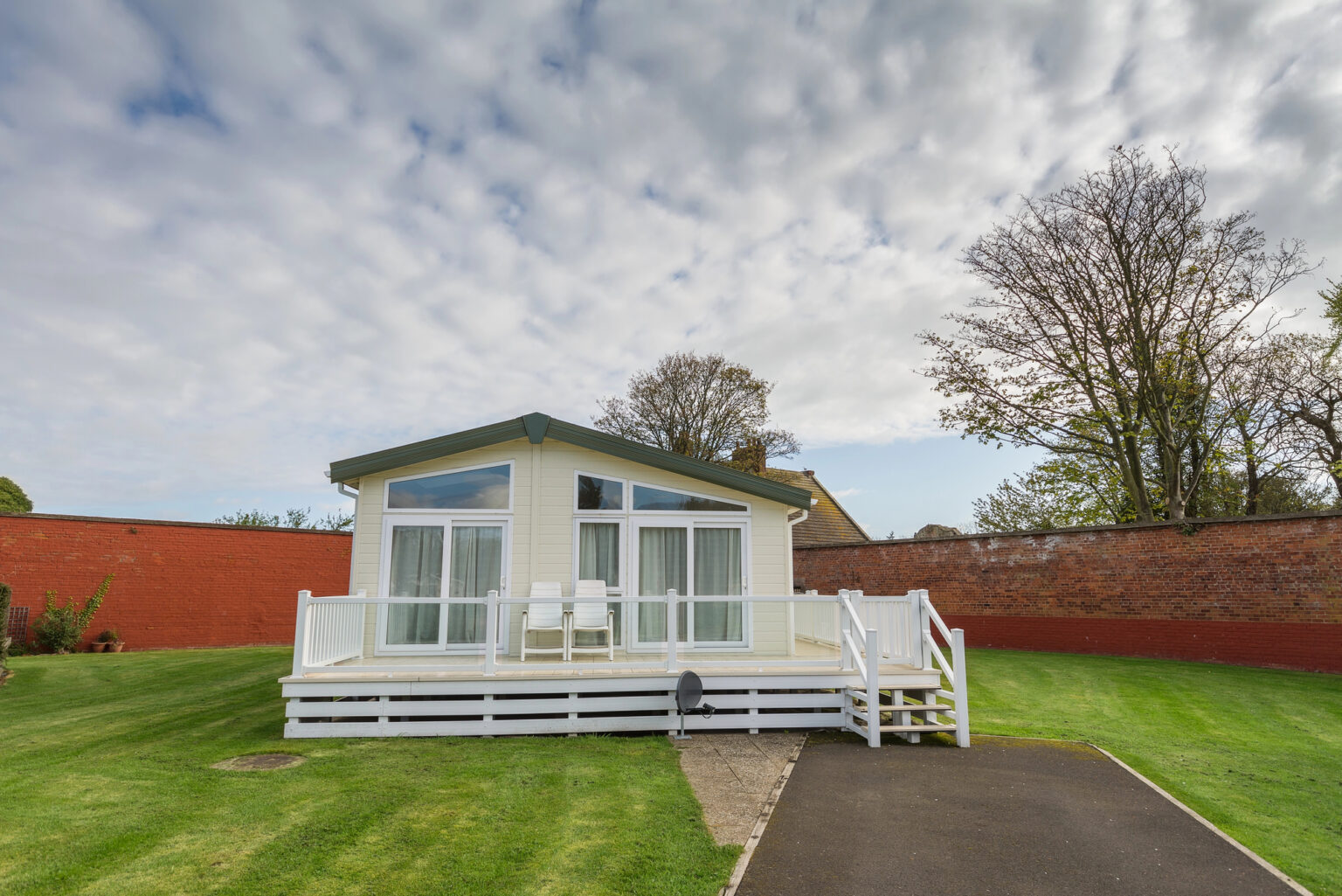 Living in a Static Caravan in the UK - 2024 Guide